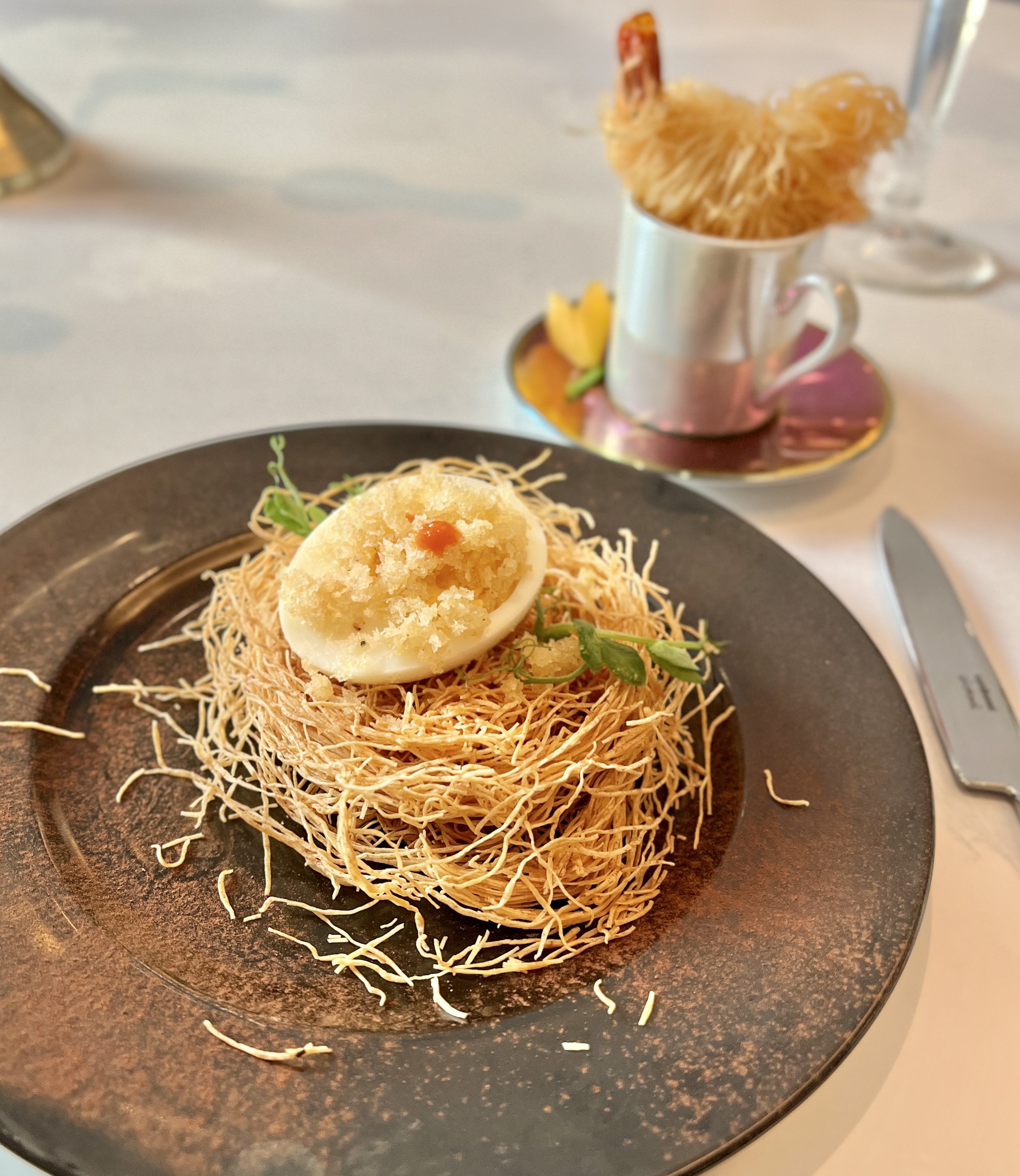 How does the Wonderland menu work? - Royal Caribbean Dining - Royal ...