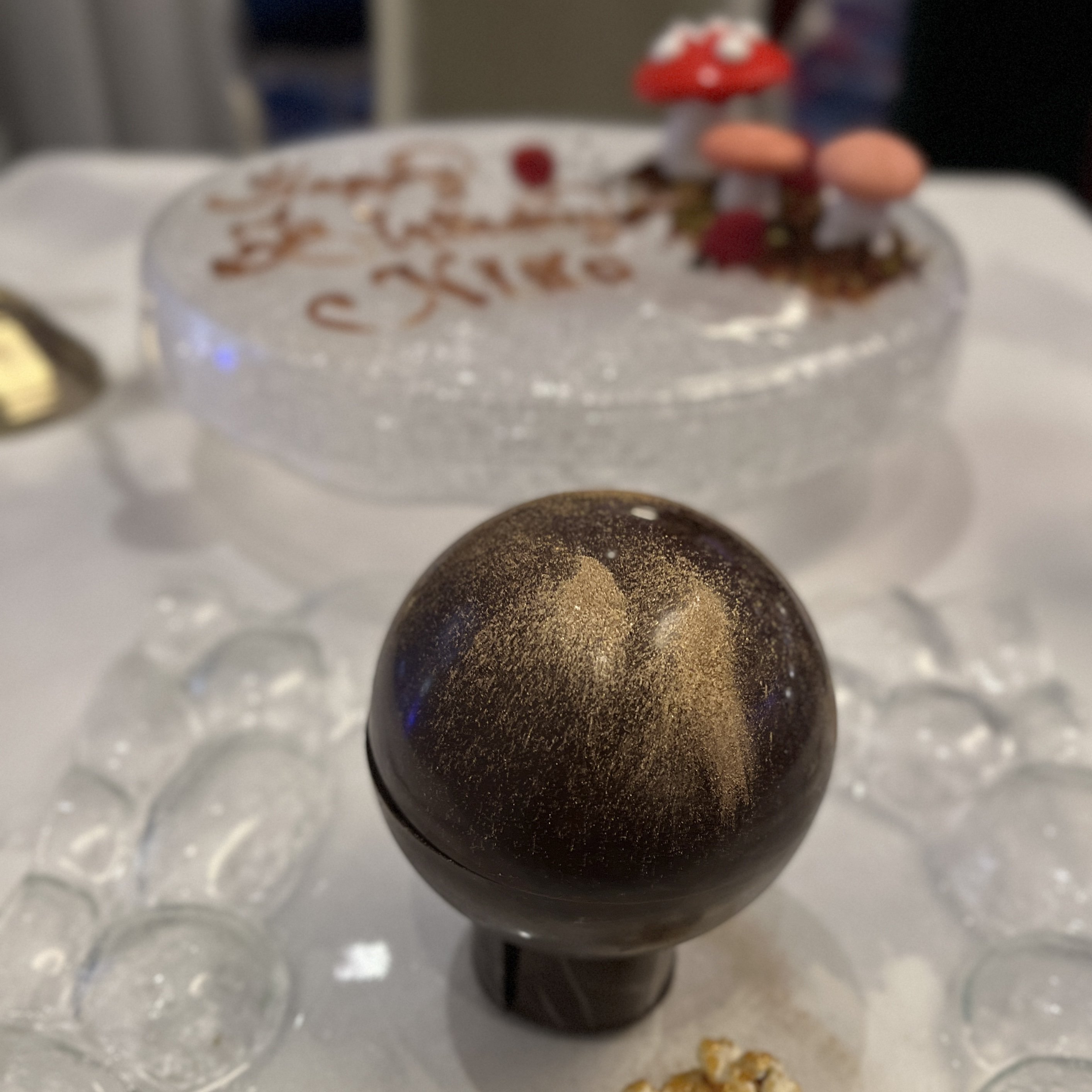 How does the Wonderland menu work? - Royal Caribbean Dining - Royal ...