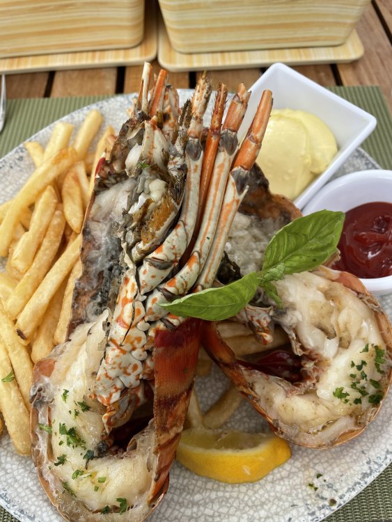 CocoCay food - Royal Caribbean Dining - Royal Caribbean Blog