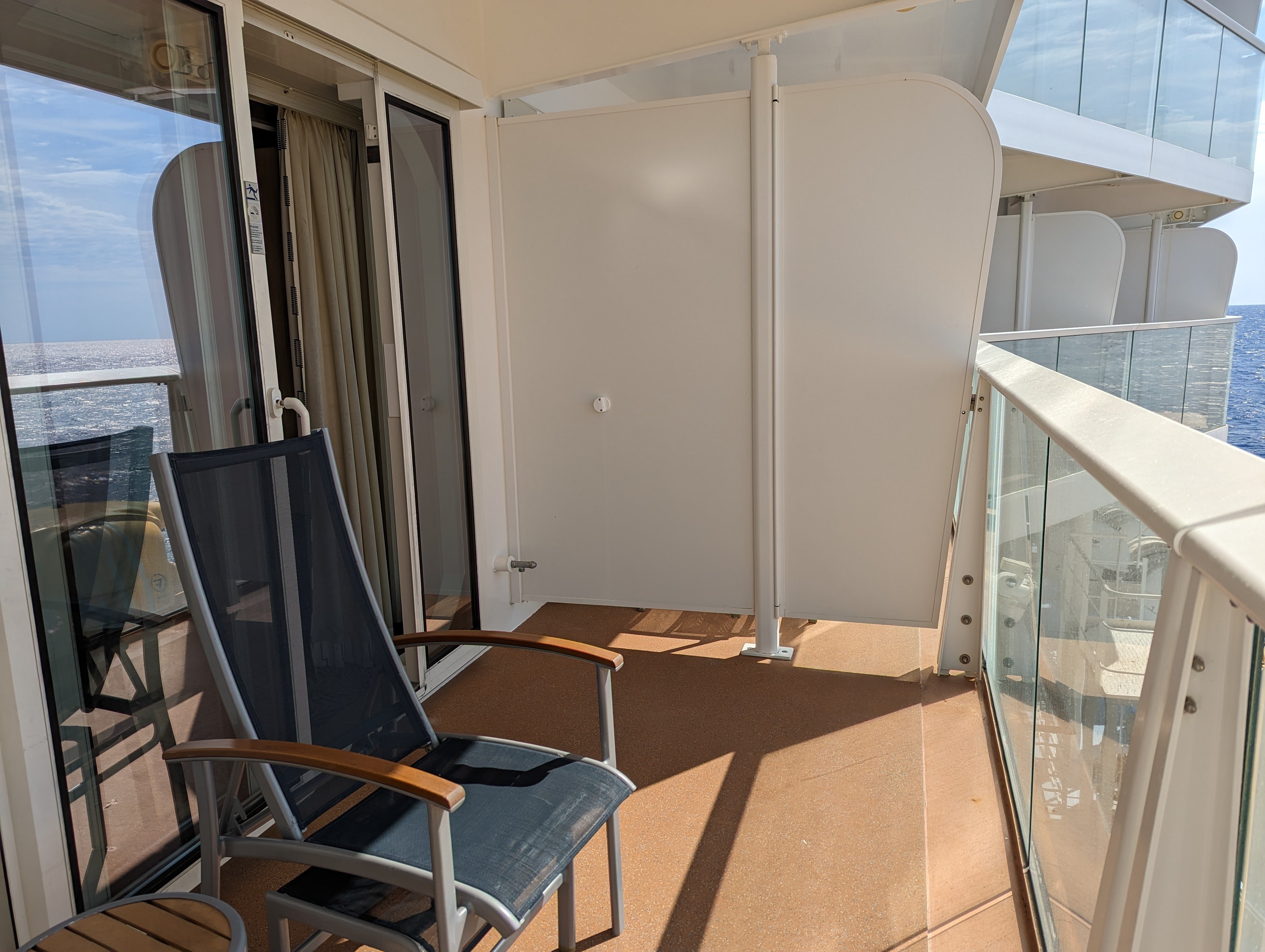 Large balcony vs regular balcony for scenic itineraries - Royal ...