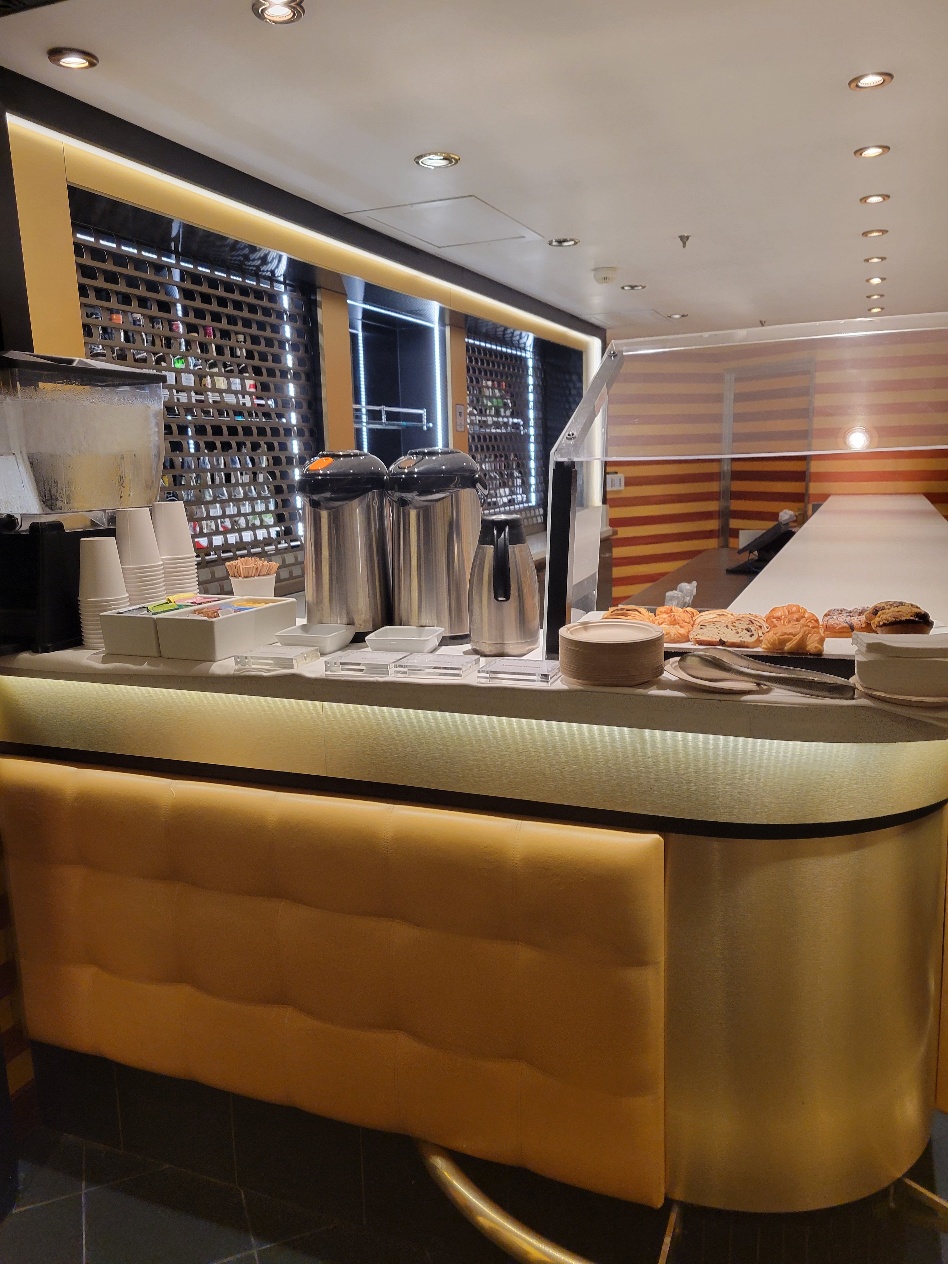 Freedom to be 39!! A B3B 5/13/24-5/24/24 - Page 6 - Live Blogs - Royal Caribbean Blog