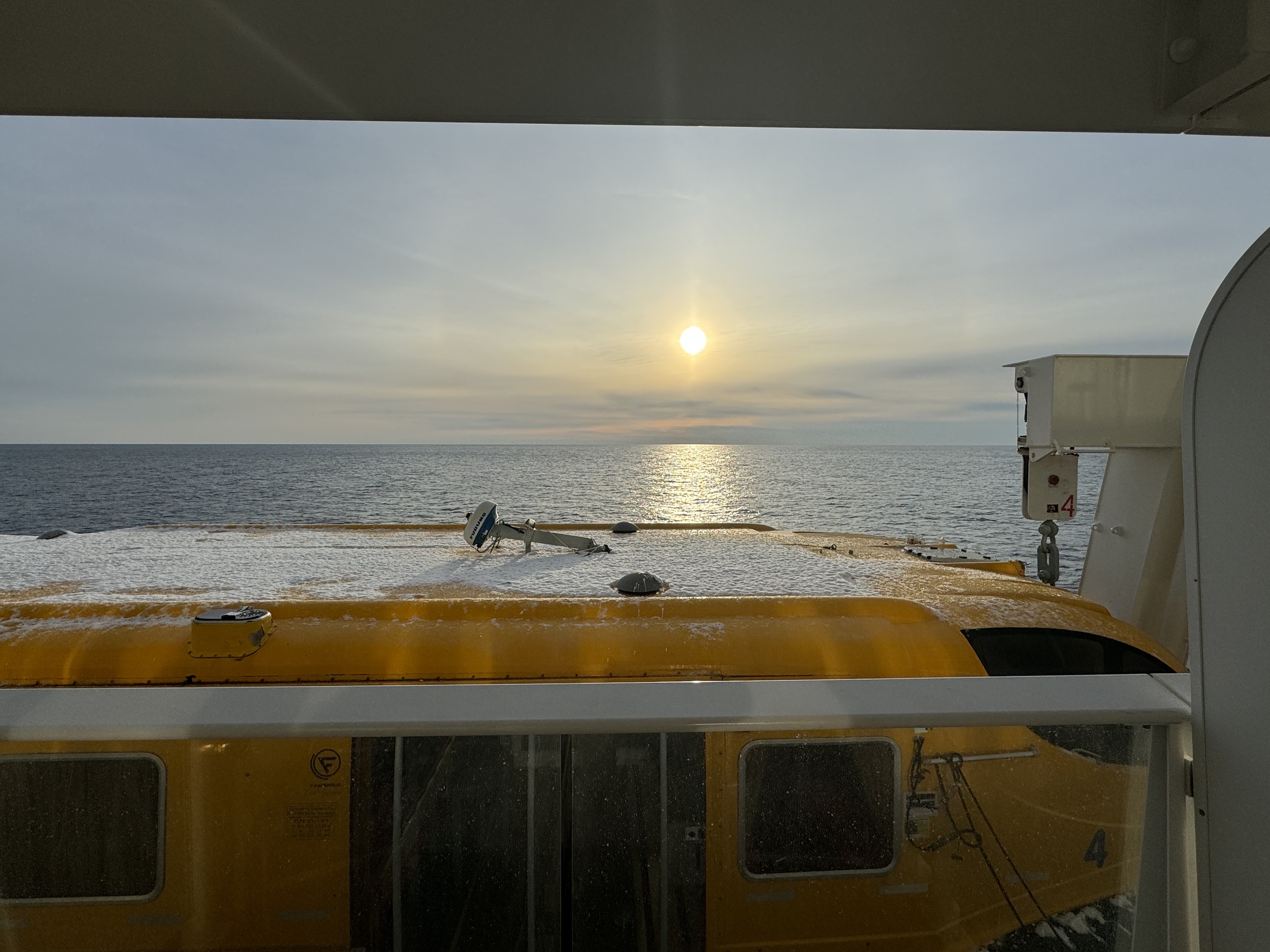 Odyssey of the Seas - Deck 6 Stateroom Obstructed Balcony Photos/Videos - Royal Caribbean ...