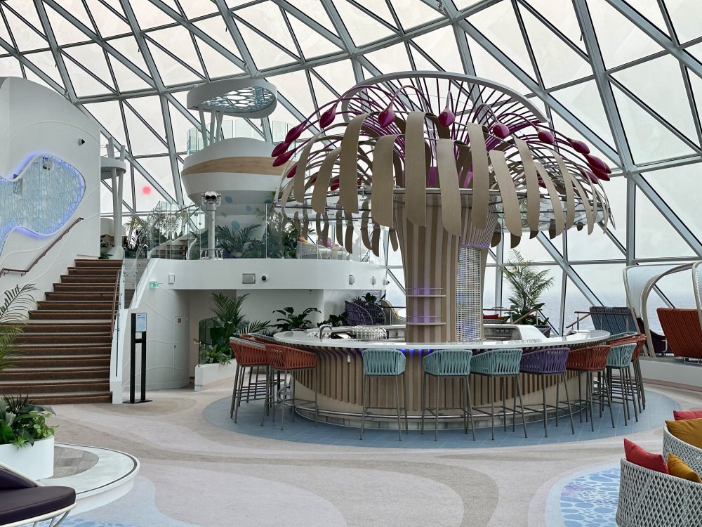 The Hideway vs the Solarium - Royal Caribbean Discussion - Royal ...