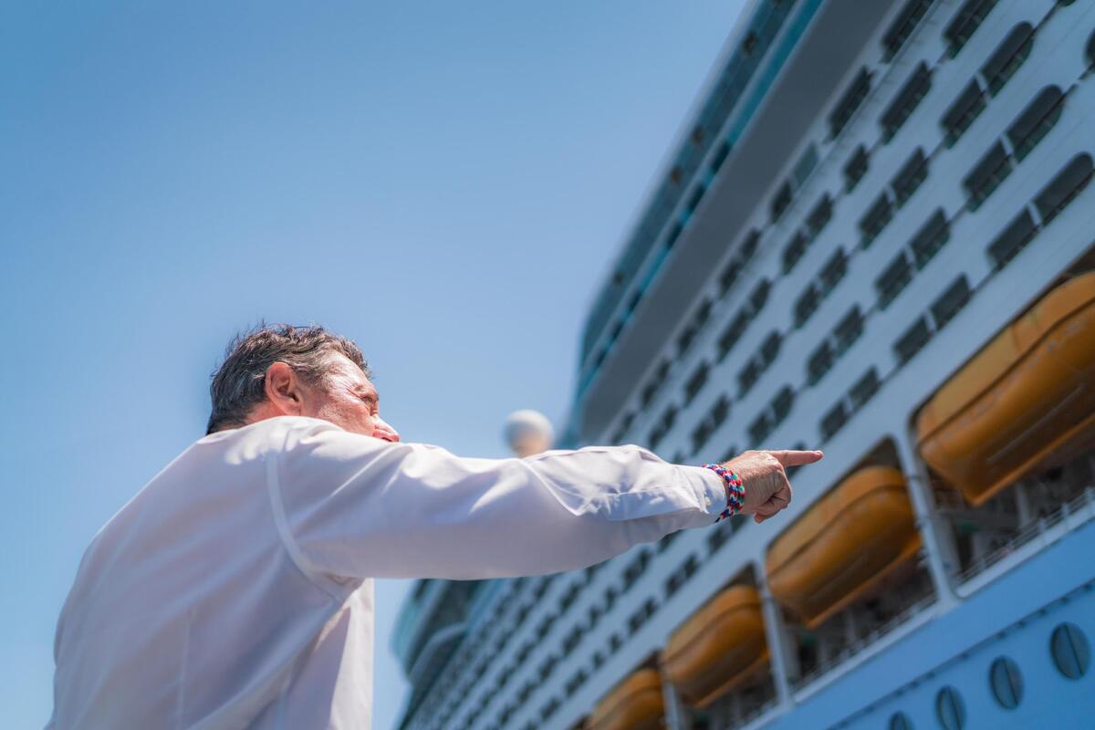 Angry French Mayor yells at cruise ship | Royal Caribbean Blog