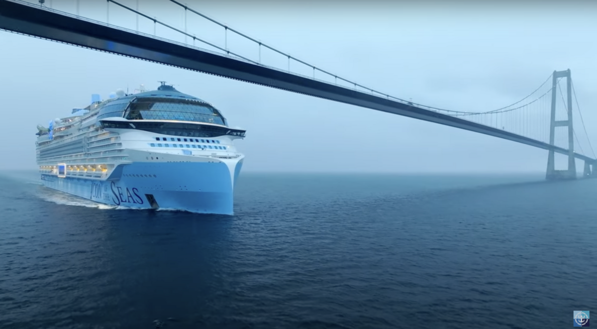 Video shows Royal Caribbean's new cruise ship barely passed under a ...